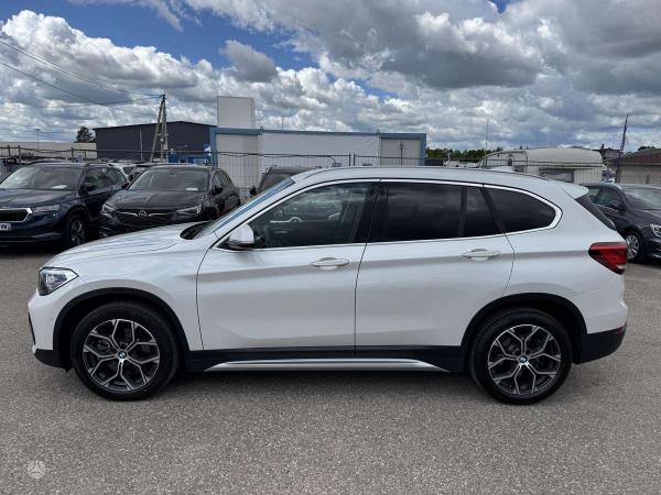 Balts BMW X1 2020 Kauņa, ar dzinēja tilpumu 2.00 L un nobraukumu 185 tūkst. km par 19600 €, foto 4 vietnē AUTOMOTO.COM.LV