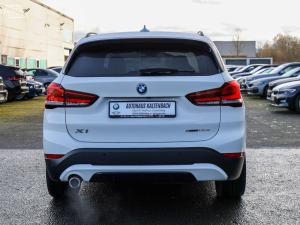 White BMW X1 2021 in Kaunas, with an engine capacity of 1.50 L and mileage of 58 thousand km for 28982 €, photo 6 on AUTOMOTO.COM.LV