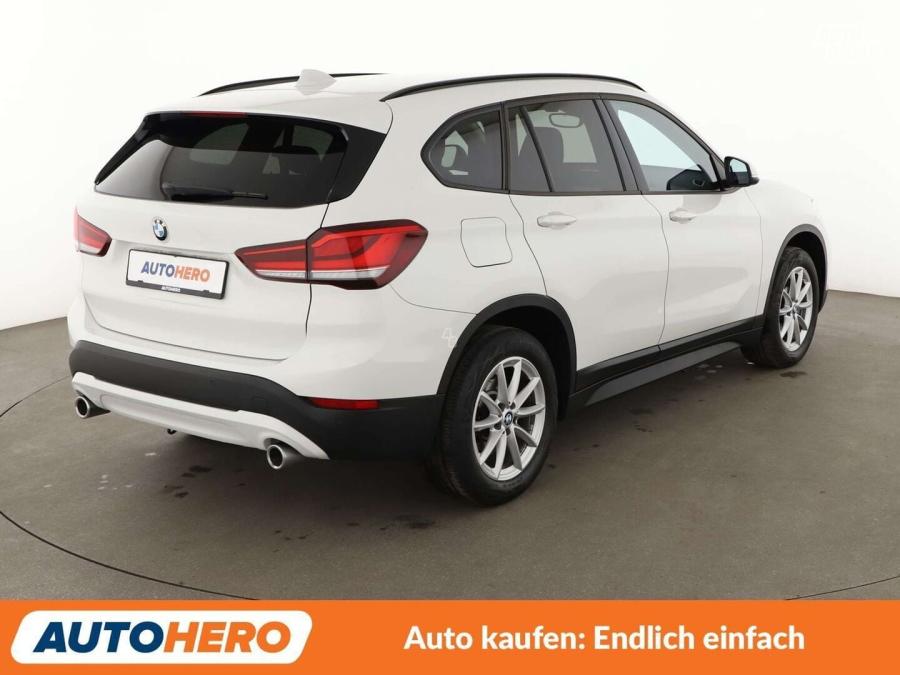 Balts BMW X1 2021 Kauņa, ar dzinēja tilpumu 2.00 L un nobraukumu 55 tūkst. km par 29363 €, foto 6 vietnē AUTOMOTO.COM.LV