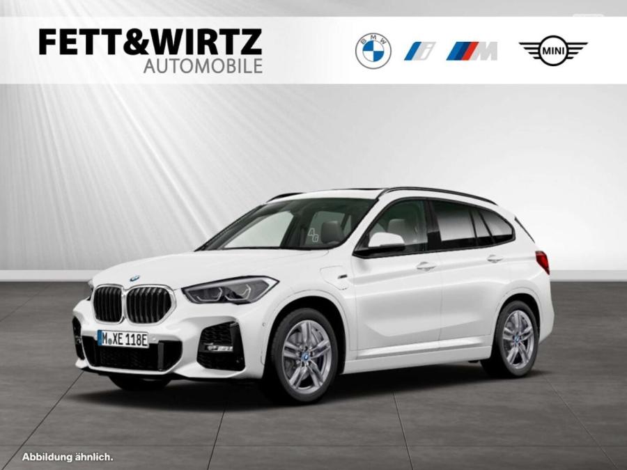 Balts BMW X1 2021 Kauņa, ar dzinēja tilpumu 1.50 L un nobraukumu 65 tūkst. km par 29726 €, foto 1 vietnē AUTOMOTO.COM.LV
