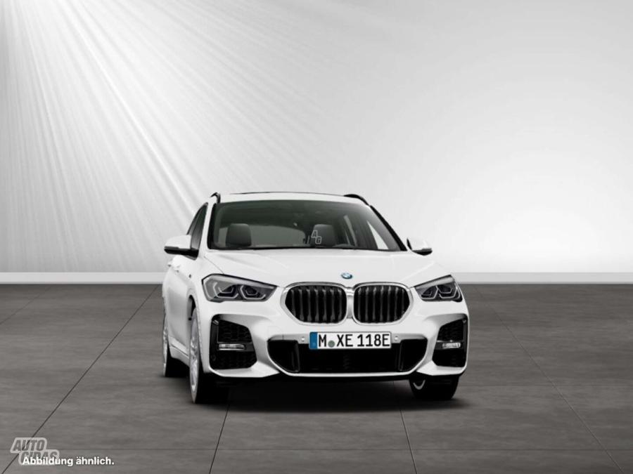 Balts BMW X1 2021 Kauņa, ar dzinēja tilpumu 1.50 L un nobraukumu 65 tūkst. km par 29726 €, foto 13 vietnē AUTOMOTO.COM.LV