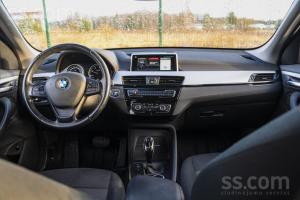 White BMW X1 2021 in Riga, with an engine capacity of 2.00 L and mileage of 252 thousand km for 20990 €, photo 10 on AUTOMOTO.COM.LV