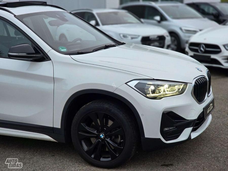 Balts BMW X1 2021 Kauņa, ar dzinēja tilpumu 2.00 L un nobraukumu 90 tūkst. km par 29019 €, foto 6 vietnē AUTOMOTO.COM.LV