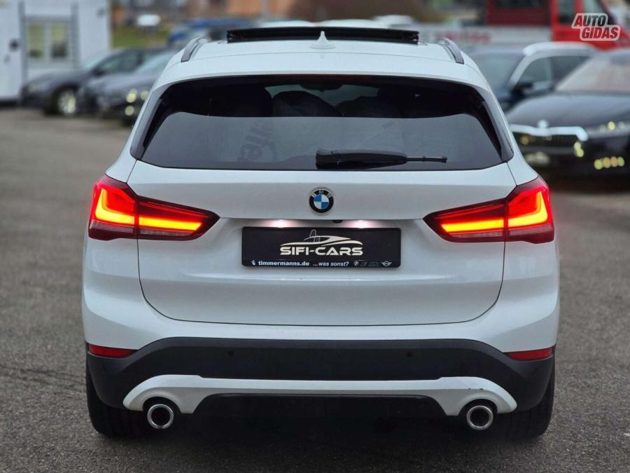Balts BMW X1 2021 Kauņa, ar dzinēja tilpumu 2.00 L un nobraukumu 90 tūkst. km par 29019 €, foto 10 vietnē AUTOMOTO.COM.LV