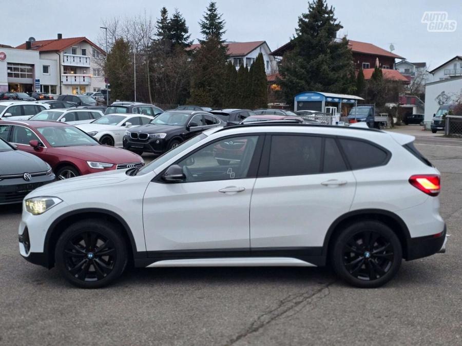 Balts BMW X1 2021 Kauņa, ar dzinēja tilpumu 2.00 L un nobraukumu 90 tūkst. km par 29019 €, foto 12 vietnē AUTOMOTO.COM.LV