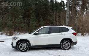 White BMW X1 2021 in Riga, with an engine capacity of 1.50 L and mileage of 30 thousand km for 25900 €, photo 3 on AUTOMOTO.COM.LV