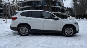 White BMW X1 2021 in Riga, with an engine capacity of 1.50 L and mileage of 30 thousand km for 25900 €, photo 7 on AUTOMOTO.COM.LV