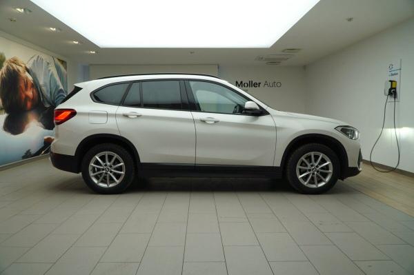White BMW X1 2021 in Peetri, with an engine capacity of 1.50 L and mileage of 75 thousand km for 20950 €, photo 4 on AUTOMOTO.COM.LV