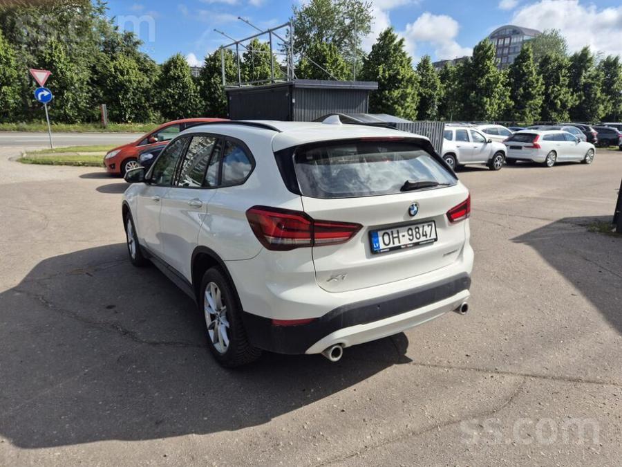 White BMW X1 2021 in Riga, with an engine capacity of 2.00 L and mileage of 254 thousand km for 17490 €, photo 9 on AUTOMOTO.COM.LV