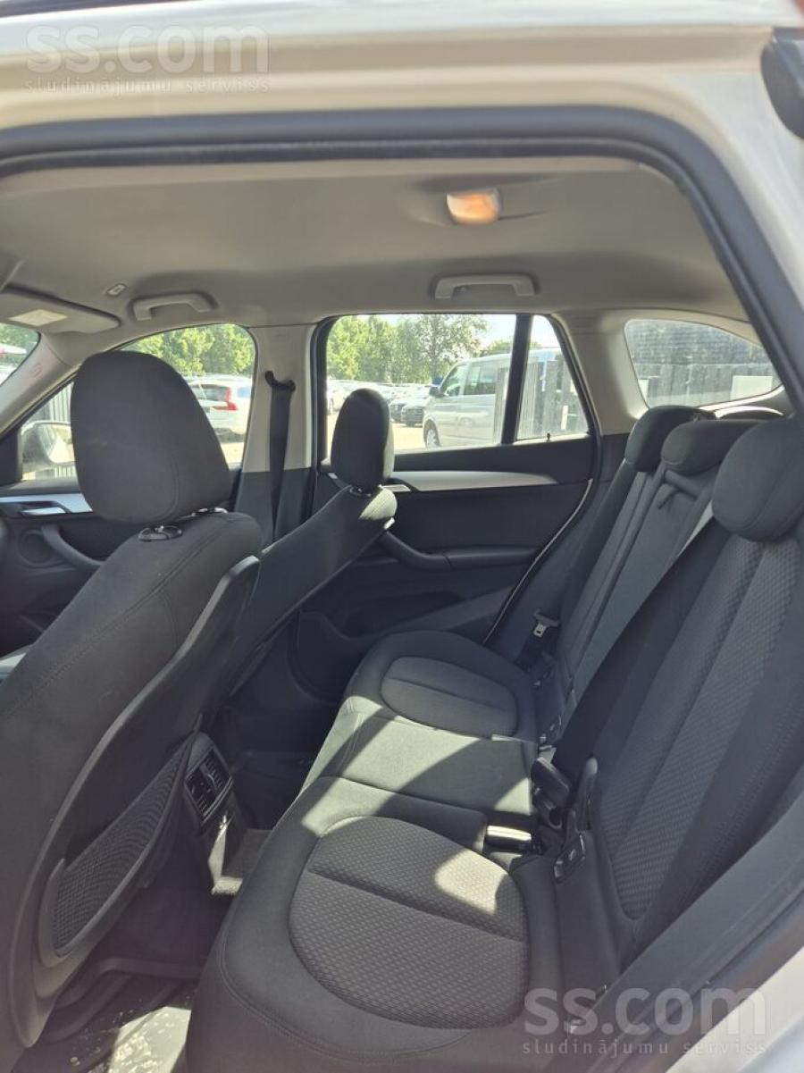 White BMW X1 2021 in Riga, with an engine capacity of 2.00 L and mileage of 254 thousand km for 17490 €, photo 11 on AUTOMOTO.COM.LV