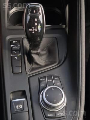 White BMW X1 2021 in Riga, with an engine capacity of 2.00 L and mileage of 254 thousand km for 17490 €, photo 14 on AUTOMOTO.COM.LV