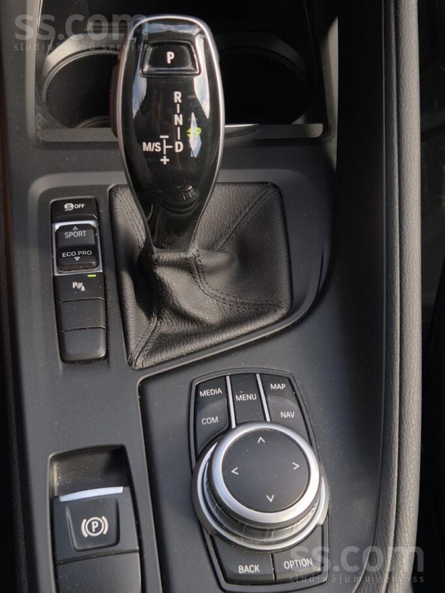 White BMW X1 2021 in Riga, with an engine capacity of 2.00 L and mileage of 254 thousand km for 17490 €, photo 14 on AUTOMOTO.COM.LV