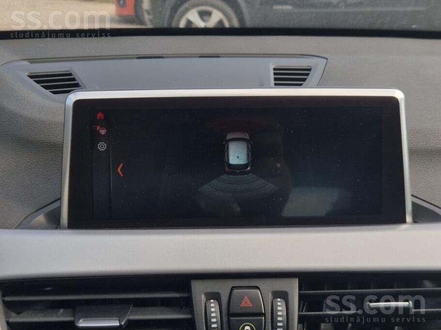 White BMW X1 2021 in Riga, with an engine capacity of 2.00 L and mileage of 254 thousand km for 17490 €, photo 15 on AUTOMOTO.COM.LV