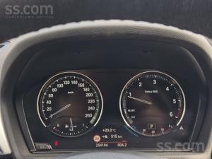 White BMW X1 2021 in Riga, with an engine capacity of 2.00 L and mileage of 254 thousand km for 17490 €, photo 17 on AUTOMOTO.COM.LV