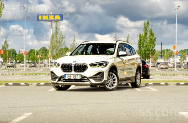 Balts BMW X1 2021 Rīga, ar dzinēja tilpumu 2.00 L un nobraukumu 254 tūkst. km par 17490 €, foto 1 vietnē AUTOMOTO.COM.LV