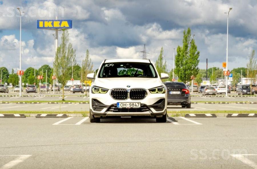 Balts BMW X1 2021 Rīga, ar dzinēja tilpumu 2.00 L un nobraukumu 254 tūkst. km par 17490 €, foto 4 vietnē AUTOMOTO.COM.LV