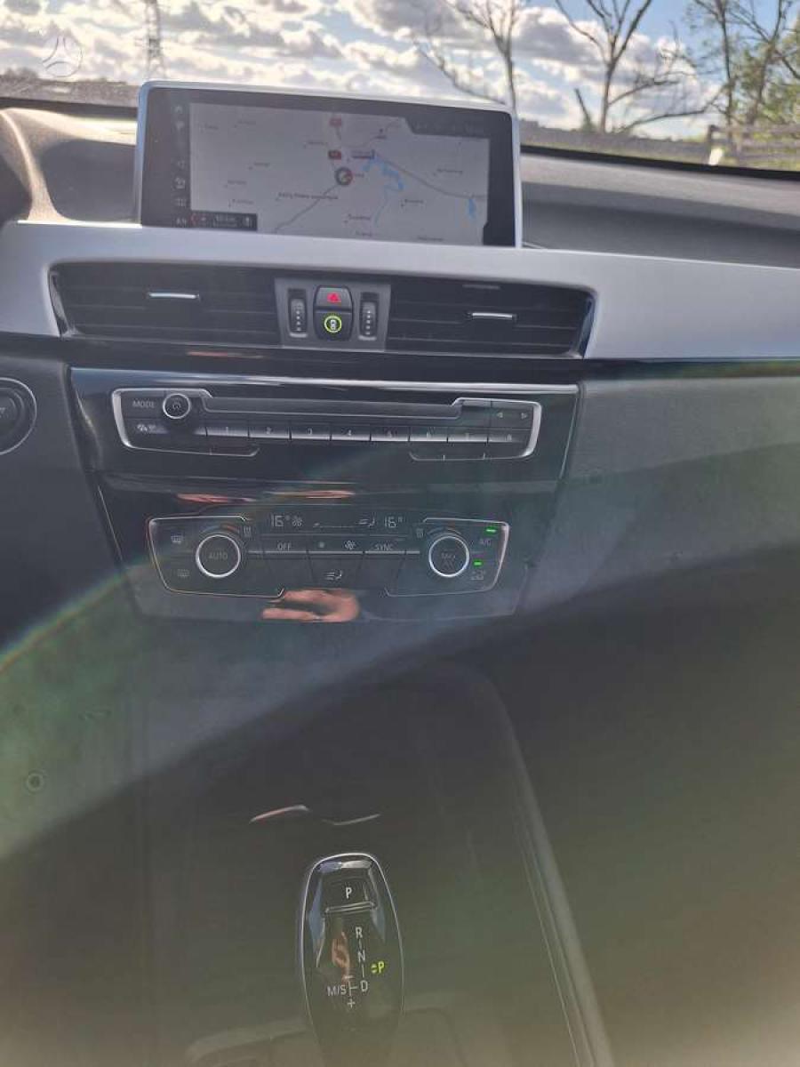 Balts BMW X1 2021 Kauņa, ar dzinēja tilpumu 1.50 L un nobraukumu 78 tūkst. km par 14650 €, foto 18 vietnē AUTOMOTO.COM.LV