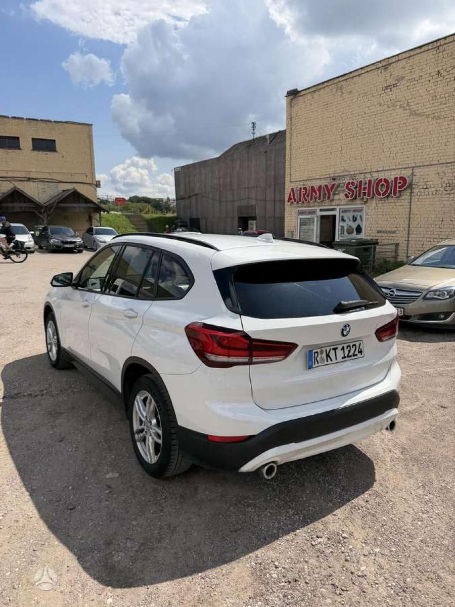 Balts BMW X1 2021 Kauņa, ar dzinēja tilpumu 2.00 L un nobraukumu 300 tūkst. km par 14200 €, foto 8 vietnē AUTOMOTO.COM.LV
