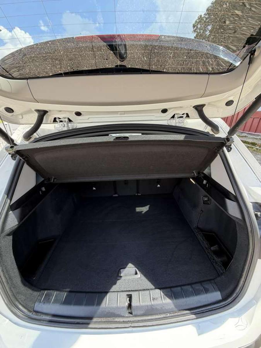 Balts BMW X1 2021 Kauņa, ar dzinēja tilpumu 2.00 L un nobraukumu 300 tūkst. km par 14200 €, foto 18 vietnē AUTOMOTO.COM.LV