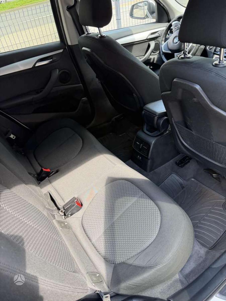 Balts BMW X1 2021 Kauņa, ar dzinēja tilpumu 2.00 L un nobraukumu 300 tūkst. km par 14200 €, foto 19 vietnē AUTOMOTO.COM.LV