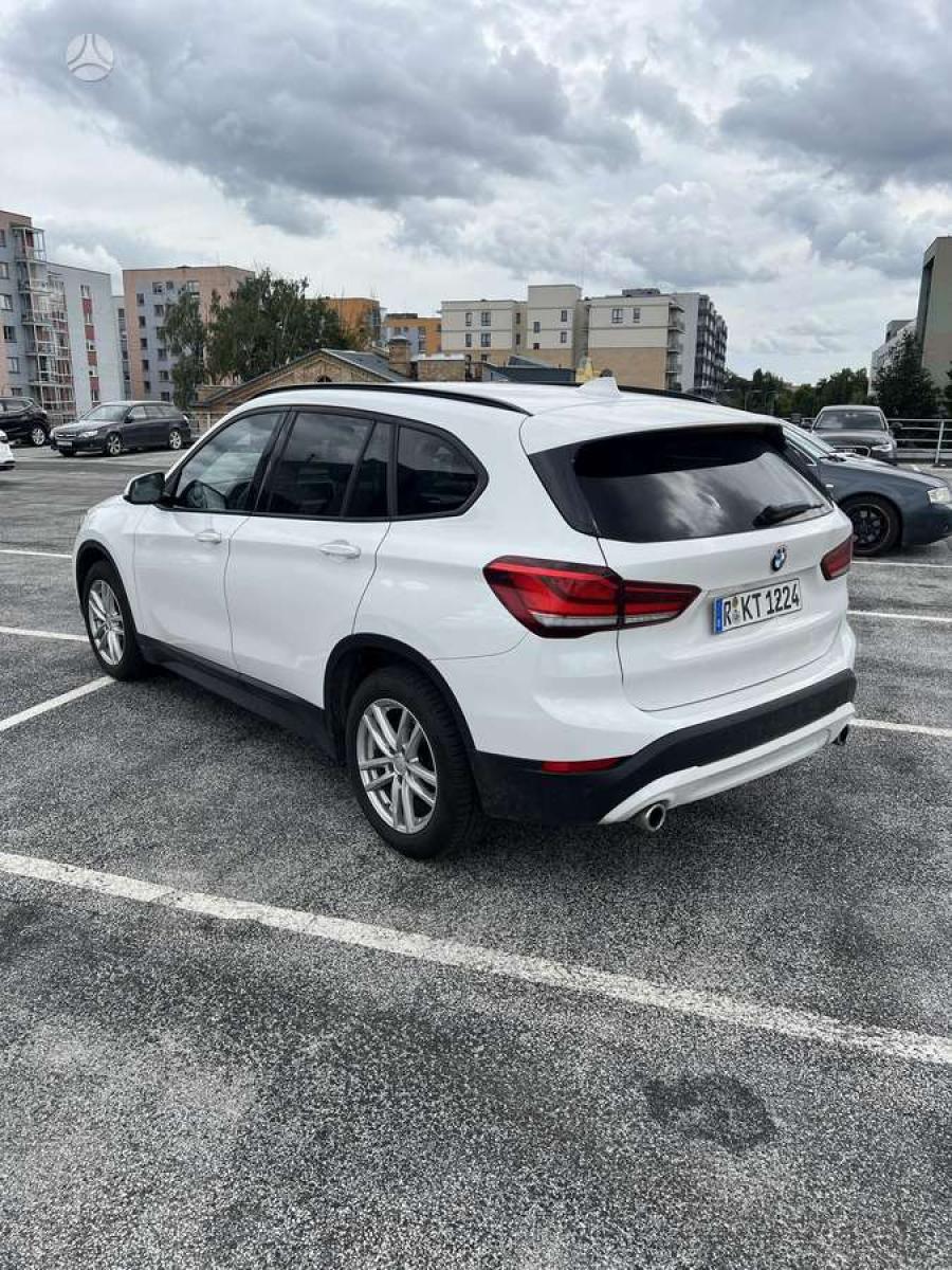 Balts BMW X1 2021 Viļņa, ar dzinēja tilpumu 2.00 L un nobraukumu 290 tūkst. km par 14100 €, foto 5 vietnē AUTOMOTO.COM.LV