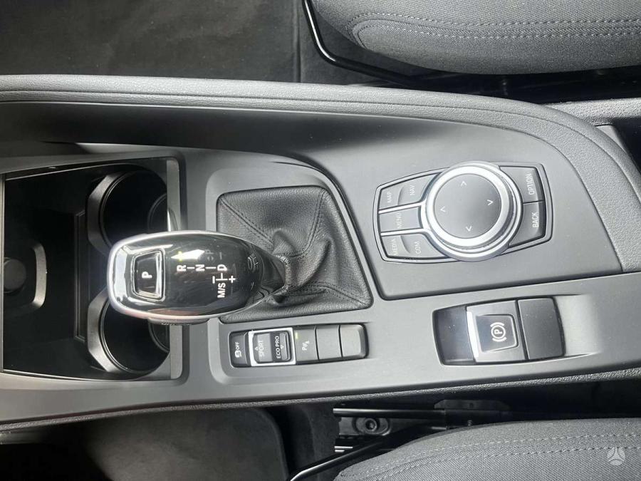 Белый БМВ Х1 2021 в Таураге, объемом двигателя 1.50 л и пробегом 188 тыс. км за 12900 €, фото 16 на AUTOMOTO.COM.LV