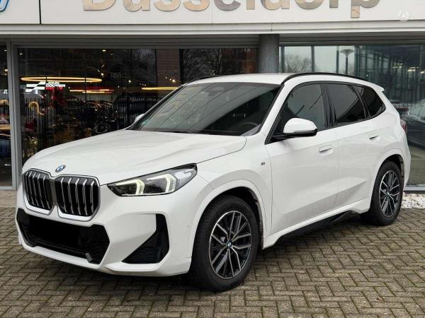 White BMW X1 2022 in Vilnius, with an engine capacity of 1.50 L and mileage of 107 thousand km for 32658 €, photo 1 on AUTOMOTO.COM.LV