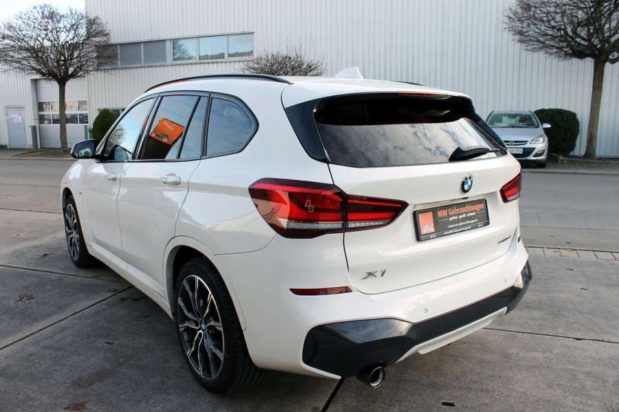 Balts BMW X1 2022 Kauņa, ar dzinēja tilpumu 1.50 L un nobraukumu 27 tūkst. km par 31637 €, foto 15 vietnē AUTOMOTO.COM.LV