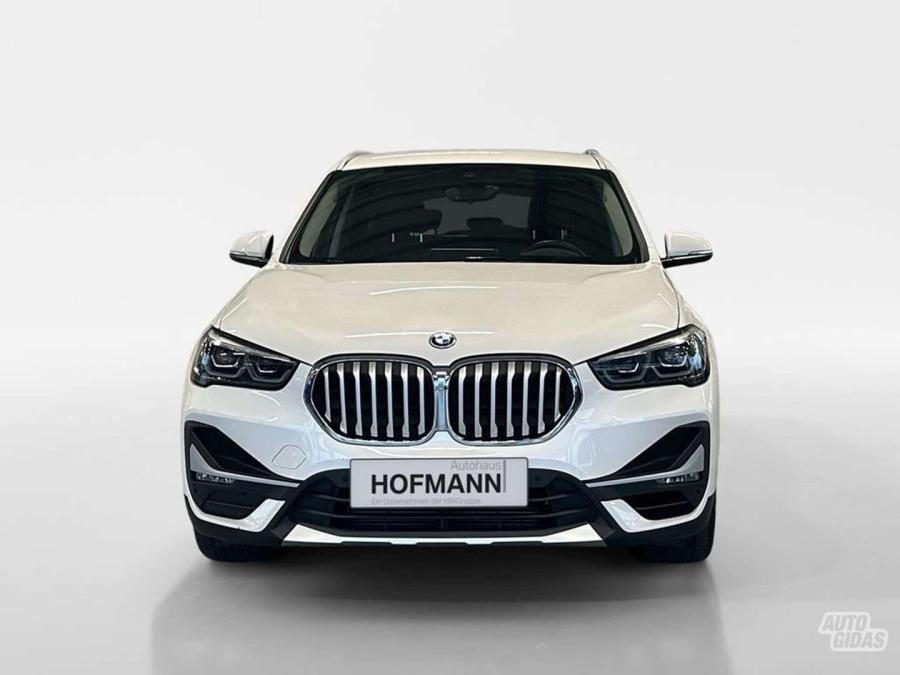 White BMW X1 2022 in Kaunas, with an engine capacity of 1.50 L and mileage of 91 thousand km for 27972 €, photo 2 on AUTOMOTO.COM.LV