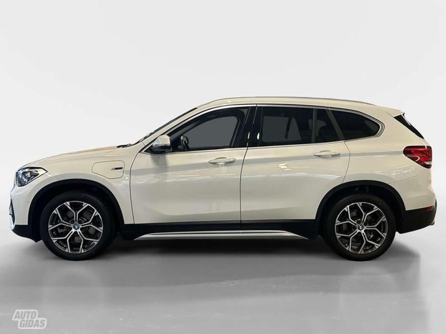 Balts BMW X1 2022 Kauņa, ar dzinēja tilpumu 1.50 L un nobraukumu 91 tūkst. km par 27972 €, foto 4 vietnē AUTOMOTO.COM.LV