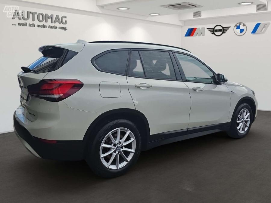 Balts BMW X1 2022 Kauņa, ar dzinēja tilpumu 1.50 L un nobraukumu 24 tūkst. km par 31114 €, foto 3 vietnē AUTOMOTO.COM.LV