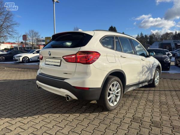 Balts BMW X1 2022 Kauņa, ar dzinēja tilpumu 2.00 L un nobraukumu 57 tūkst. km par 33083 €, foto 4 vietnē AUTOMOTO.COM.LV