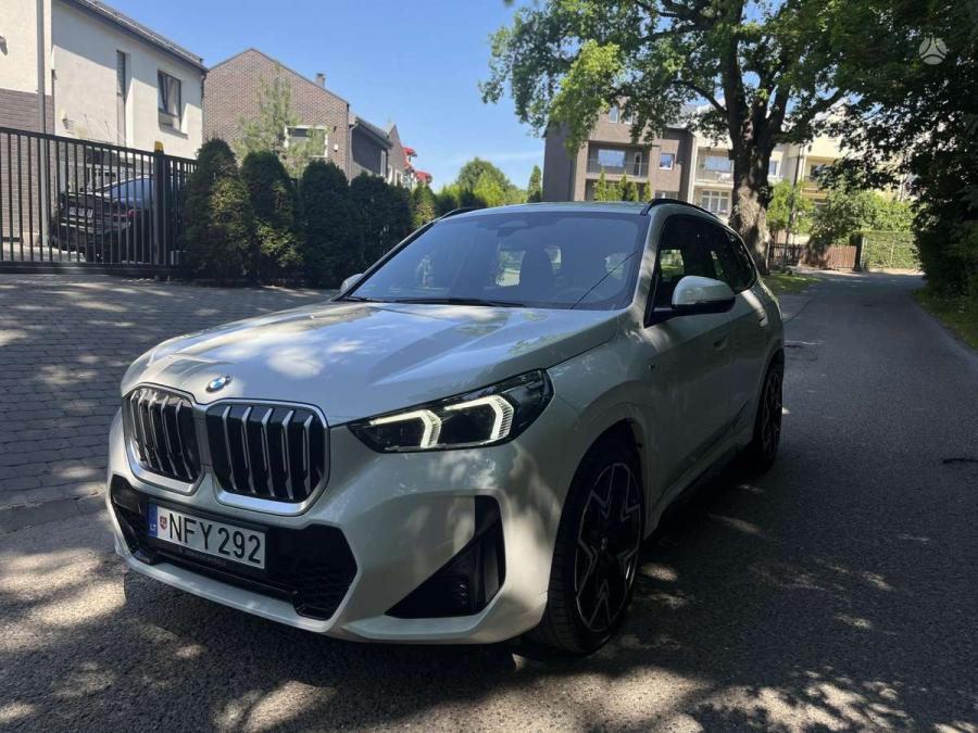Balts BMW X1 2022 Viļņa, ar dzinēja tilpumu 2.00 L un nobraukumu 90 tūkst. km par 35000 €, foto 1 vietnē AUTOMOTO.COM.LV