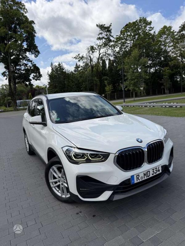 Balts BMW X1 2022 Kauņa, ar dzinēja tilpumu 2.00 L un nobraukumu 30 tūkst. km par 14999 €, foto 3 vietnē AUTOMOTO.COM.LV