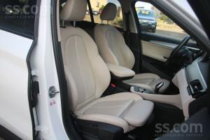 Balts BMW X1 2022 Tukums, ar dzinēja tilpumu 2.00 L un nobraukumu 180 tūkst. km par 19497 €, foto 12 vietnē AUTOMOTO.COM.LV