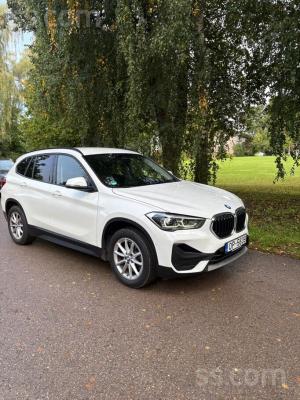 Balts BMW X1 2022 Rīga, ar dzinēja tilpumu 2.00 L un nobraukumu 171 tūkst. km par 20000 €, foto 4 vietnē AUTOMOTO.COM.LV
