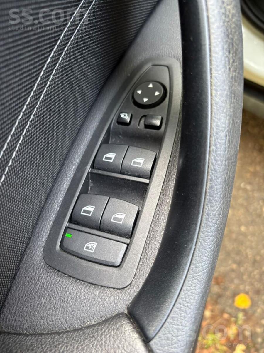 Balts BMW X1 2022 Rīga, ar dzinēja tilpumu 2.00 L un nobraukumu 171 tūkst. km par 20000 €, foto 14 vietnē AUTOMOTO.COM.LV