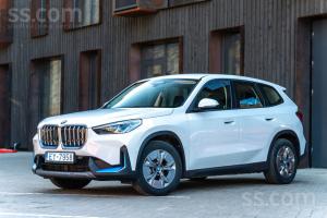 Белый БМВ Х1 2023 в Рига, объемом двигателя 1.50 л и пробегом 15 тыс. км за 35990 €, фото 4 на AUTOMOTO.COM.LV