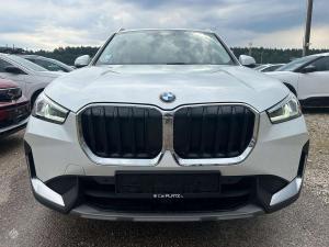 White BMW X1 2023 in Vilnius, with an engine capacity of 1.50 L and mileage of 178 thousand km for 24900 €, photo 4 on AUTOMOTO.COM.LV