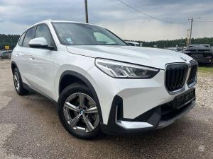 White BMW X1 2023 in Vilnius, with an engine capacity of 1.50 L and mileage of 178 thousand km for 24900 €, photo 8 on AUTOMOTO.COM.LV