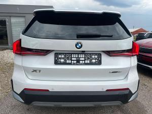 White BMW X1 2023 in Vilnius, with an engine capacity of 1.50 L and mileage of 178 thousand km for 24900 €, photo 15 on AUTOMOTO.COM.LV