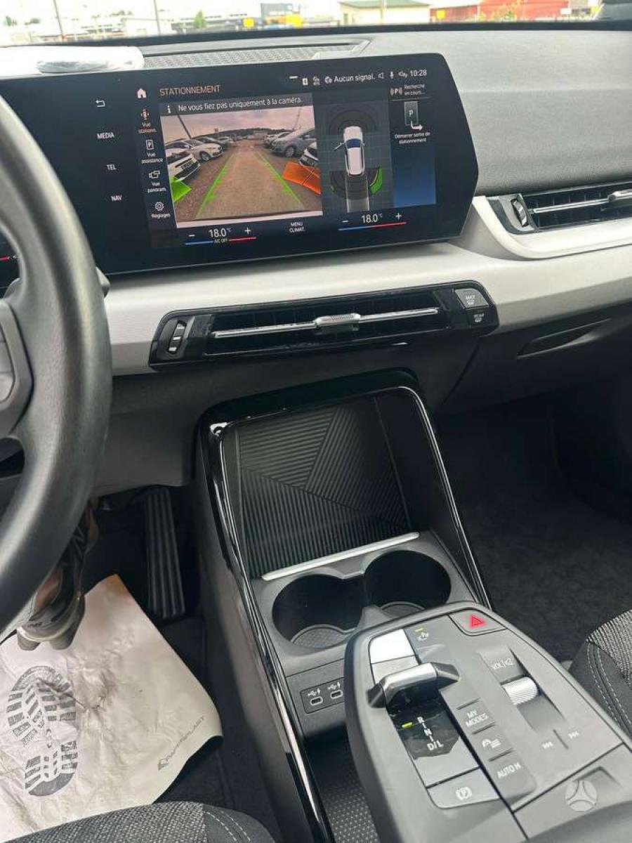 White BMW X1 2023 in Vilnius, with an engine capacity of 1.50 L and mileage of 178 thousand km for 24900 €, photo 28 on AUTOMOTO.COM.LV