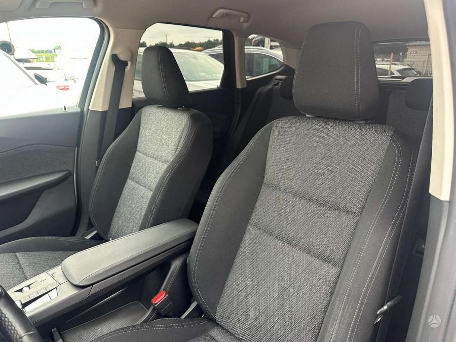 White BMW X1 2023 in Vilnius, with an engine capacity of 1.50 L and mileage of 178 thousand km for 24900 €, photo 29 on AUTOMOTO.COM.LV