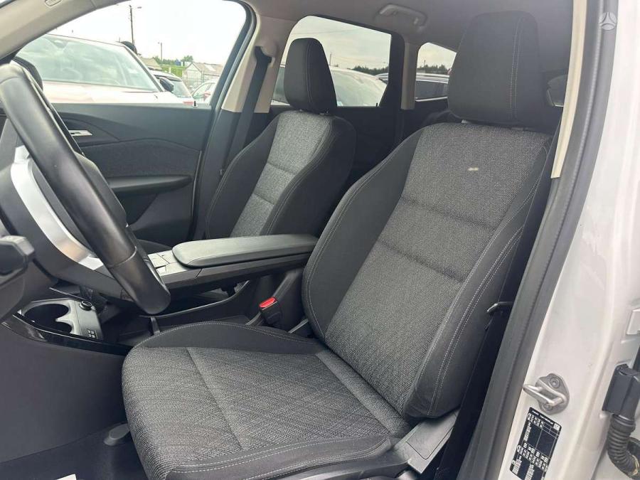 White BMW X1 2023 in Vilnius, with an engine capacity of 1.50 L and mileage of 178 thousand km for 24900 €, photo 30 on AUTOMOTO.COM.LV