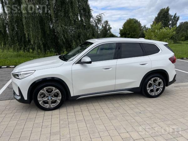 Balts BMW X1 2023 Rīga, ar dzinēja tilpumu 1.50 L un nobraukumu 58 tūkst. km par 33900 €, foto 3 vietnē AUTOMOTO.COM.LV