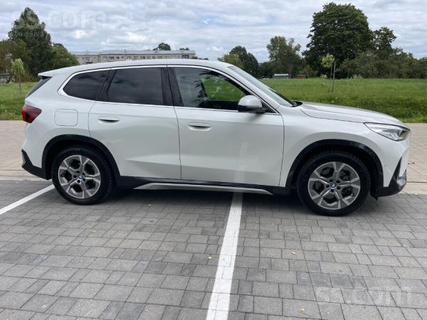 Balts BMW X1 2023 Rīga, ar dzinēja tilpumu 1.50 L un nobraukumu 58 tūkst. km par 33900 €, foto 5 vietnē AUTOMOTO.COM.LV