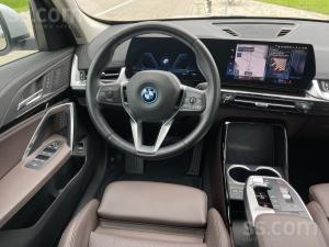 White BMW X1 2023 in Riga, with an engine capacity of 1.50 L and mileage of 58 thousand km for 33900 €, photo 10 on AUTOMOTO.COM.LV
