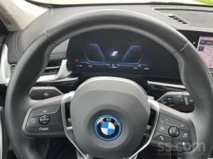 White BMW X1 2023 in Riga, with an engine capacity of 1.50 L and mileage of 58 thousand km for 33900 €, photo 12 on AUTOMOTO.COM.LV