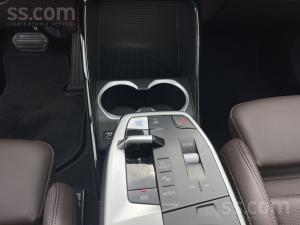 White BMW X1 2023 in Riga, with an engine capacity of 1.50 L and mileage of 58 thousand km for 33900 €, photo 15 on AUTOMOTO.COM.LV