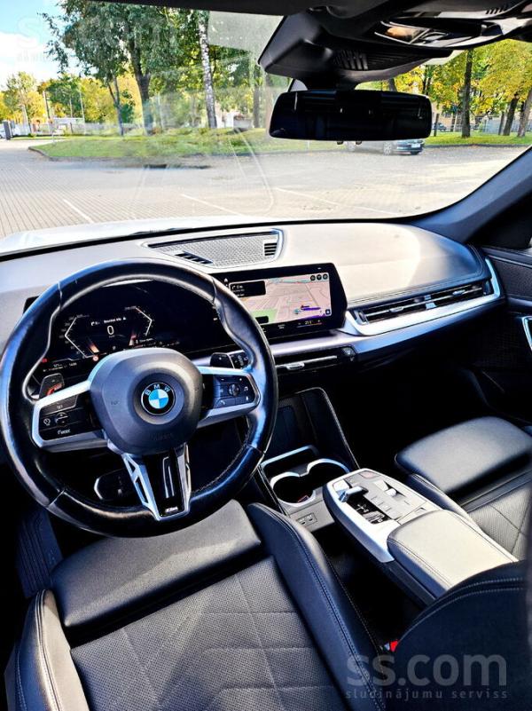 White BMW X1 2023 in Riga, with an engine capacity of 1.50 L and mileage of 102 thousand km for 33880 €, photo 10 on AUTOMOTO.COM.LV